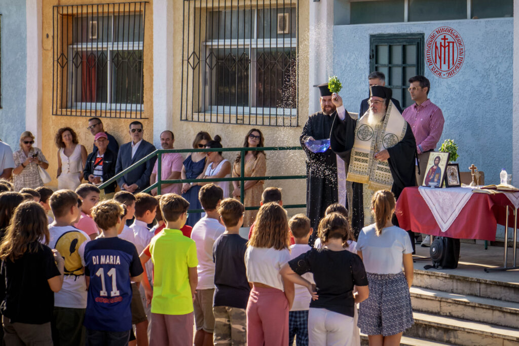 Ο ΣΕΒ. ΜΗΤΡΟΠΟΛΙΤΗΣ ΜΑΣ ΣΕ ΣΧΟΛΕΙΑ ΤΗΣ ΠΡΕΒΕΖΑΣ ΓΙΑ ΤΟΝ ΚΑΘΙΕΡΩΜΕΝΟ ...